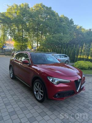Red Alfa Romeo Stelvio 2018 in Riga, with an engine capacity of 2.20 L and mileage of 173 thousand km for 22000 €, photo 4 on AUTOMOTO.COM.LV