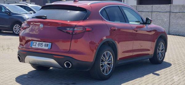 Red Alfa Romeo Stelvio 2018 in Taurage, with an engine capacity of 2.14 L and mileage of 227 thousand km for 9500 €, photo 3 on AUTOMOTO.COM.LV
