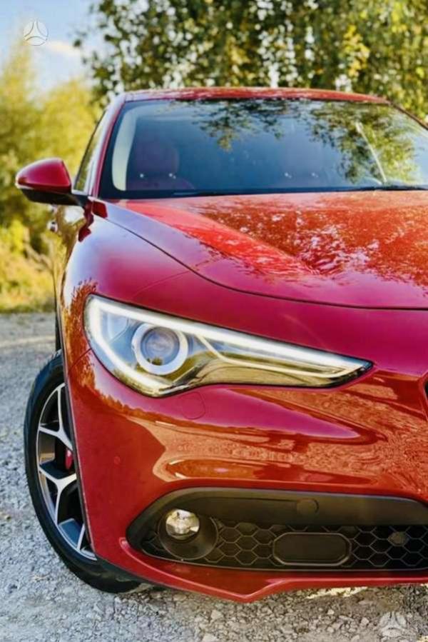 Sarkans Alfa Romeo Stelvio 2018 Biržai, ar dzinēja tilpumu 2.20 L un nobraukumu 162 tūkst. km par 13500 €, foto 4 vietnē AUTOMOTO.COM.LV