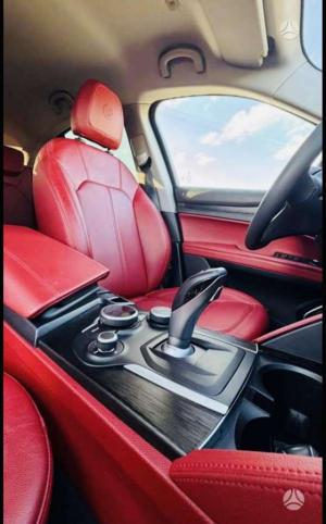 Sarkans Alfa Romeo Stelvio 2018 Biržai, ar dzinēja tilpumu 2.20 L un nobraukumu 162 tūkst. km par 13500 €, foto 11 vietnē AUTOMOTO.COM.LV