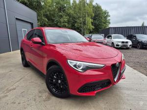 Red Alfa Romeo Stelvio 2018 in Utena, with an engine capacity of 2.14 L and mileage of 254 thousand km for 12990 €, photo 3 on AUTOMOTO.COM.LV