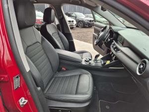 Red Alfa Romeo Stelvio 2018 in Utena, with an engine capacity of 2.14 L and mileage of 254 thousand km for 12990 €, photo 18 on AUTOMOTO.COM.LV