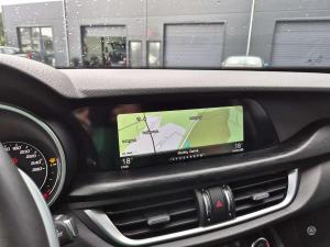 Red Alfa Romeo Stelvio 2018 in Utena, with an engine capacity of 2.14 L and mileage of 254 thousand km for 12990 €, photo 22 on AUTOMOTO.COM.LV