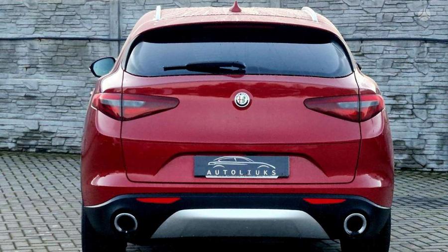 Red Alfa Romeo Stelvio 2019 in Taurage, with an engine capacity of 2.14 L and mileage of 212 thousand km for 14500 €, photo 7 on AUTOMOTO.COM.LV