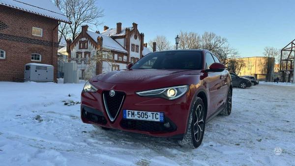 Red Alfa Romeo Stelvio 2019 in Silute, with an engine capacity of 2.14 L and mileage of 213 thousand km for 16300 €, photo 7 on AUTOMOTO.COM.LV
