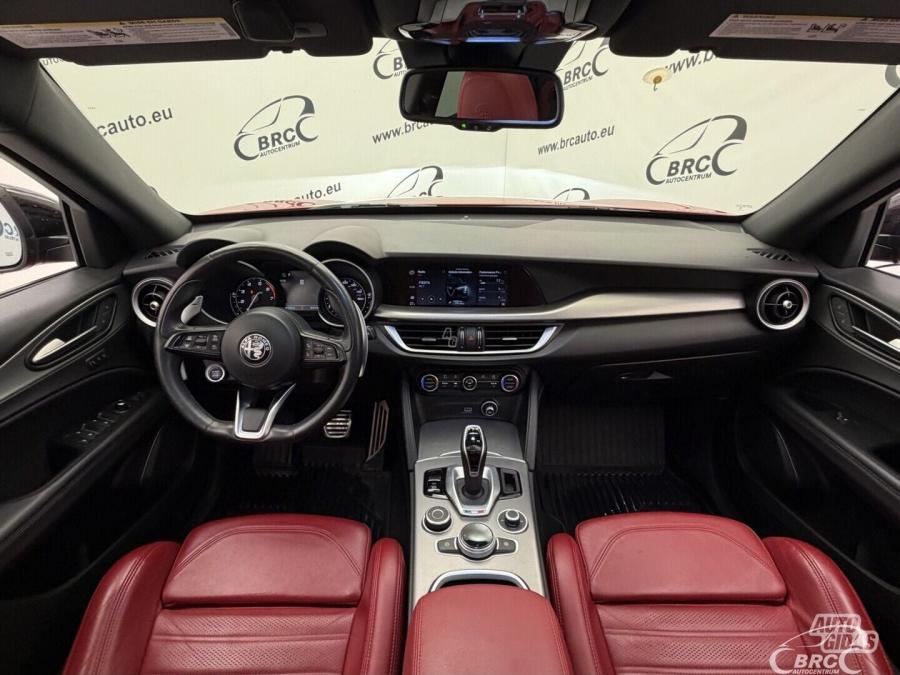 Sarkans Alfa Romeo Stelvio 2022 Avižieniai, ar dzinēja tilpumu 2.00 L un nobraukumu 67 tūkst. km par 32500 €, foto 2 vietnē AUTOMOTO.COM.LV