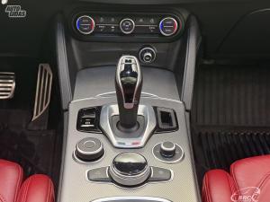 Sarkans Alfa Romeo Stelvio 2022 Avižieniai, ar dzinēja tilpumu 2.00 L un nobraukumu 67 tūkst. km par 32500 €, foto 20 vietnē AUTOMOTO.COM.LV