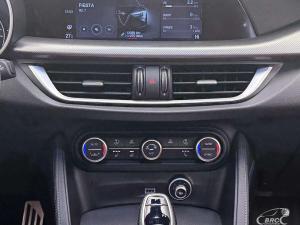 Sarkans Alfa Romeo Stelvio 2022 Viļņa, ar dzinēja tilpumu 2.00 L un nobraukumu 67 tūkst. km par 26000 €, foto 22 vietnē AUTOMOTO.COM.LV