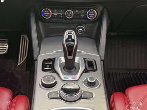 Sarkans Alfa Romeo Stelvio 2022 Viļņa, ar dzinēja tilpumu 2.00 L un nobraukumu 67 tūkst. km par 26000 €, foto 23 vietnē AUTOMOTO.COM.LV