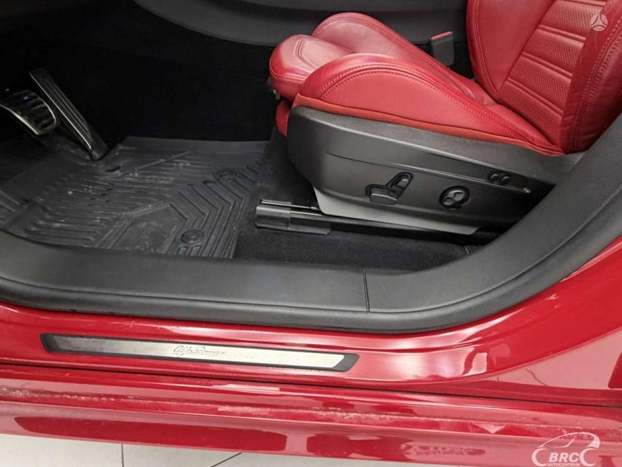 Sarkans Alfa Romeo Stelvio 2022 Viļņa, ar dzinēja tilpumu 2.00 L un nobraukumu 67 tūkst. km par 26000 €, foto 27 vietnē AUTOMOTO.COM.LV
