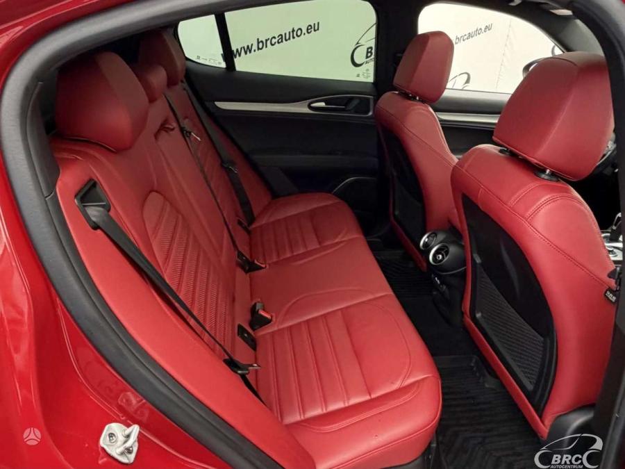 Red Alfa Romeo Stelvio 2022 in Vilnius, with an engine capacity of 2.00 L and mileage of 67 thousand km for 24900 €, photo 15 on AUTOMOTO.COM.LV