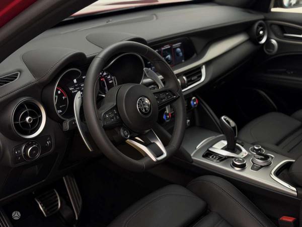 Sarkans Alfa Romeo Stelvio 2023 Viļņa, ar dzinēja tilpumu 2.00 L un nobraukumu 13 tūkst. km par 28999 €, foto 9 vietnē AUTOMOTO.COM.LV