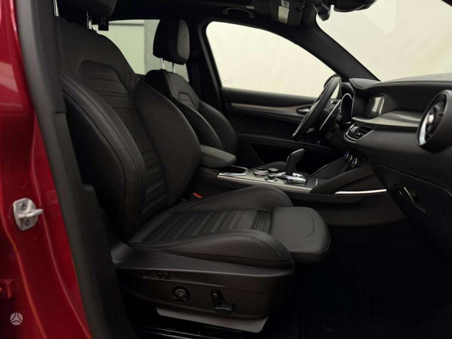 Sarkans Alfa Romeo Stelvio 2023 Viļņa, ar dzinēja tilpumu 2.00 L un nobraukumu 13 tūkst. km par 28999 €, foto 16 vietnē AUTOMOTO.COM.LV