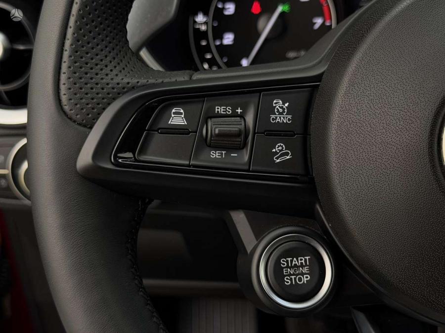 Sarkans Alfa Romeo Stelvio 2023 Viļņa, ar dzinēja tilpumu 2.00 L un nobraukumu 13 tūkst. km par 28999 €, foto 30 vietnē AUTOMOTO.COM.LV