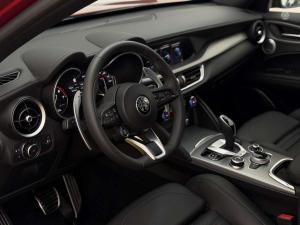 Sarkans Alfa Romeo Stelvio 2023 Viļņa, ar dzinēja tilpumu 2.00 L un nobraukumu 13 tūkst. km par 28999 €, foto 10 vietnē AUTOMOTO.COM.LV