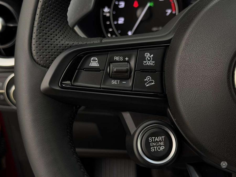 Sarkans Alfa Romeo Stelvio 2023 Viļņa, ar dzinēja tilpumu 2.00 L un nobraukumu 13 tūkst. km par 28999 €, foto 30 vietnē AUTOMOTO.COM.LV