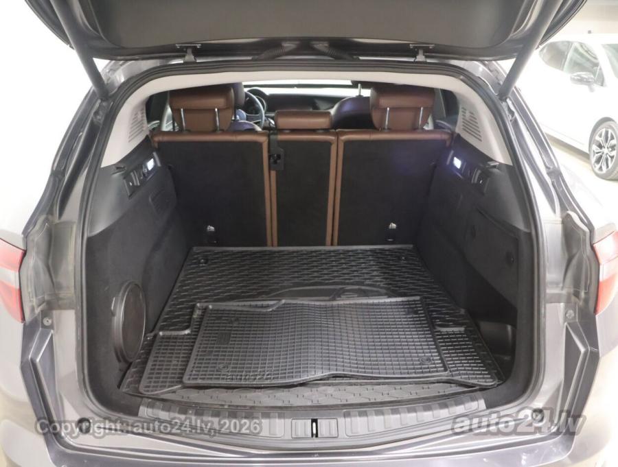 Alfa Romeo Stelvio 2019 in Tallinn, with an engine capacity of 2.10 L and mileage of 179 thousand km for 19900 €, photo 11 on AUTOMOTO.COM.LV