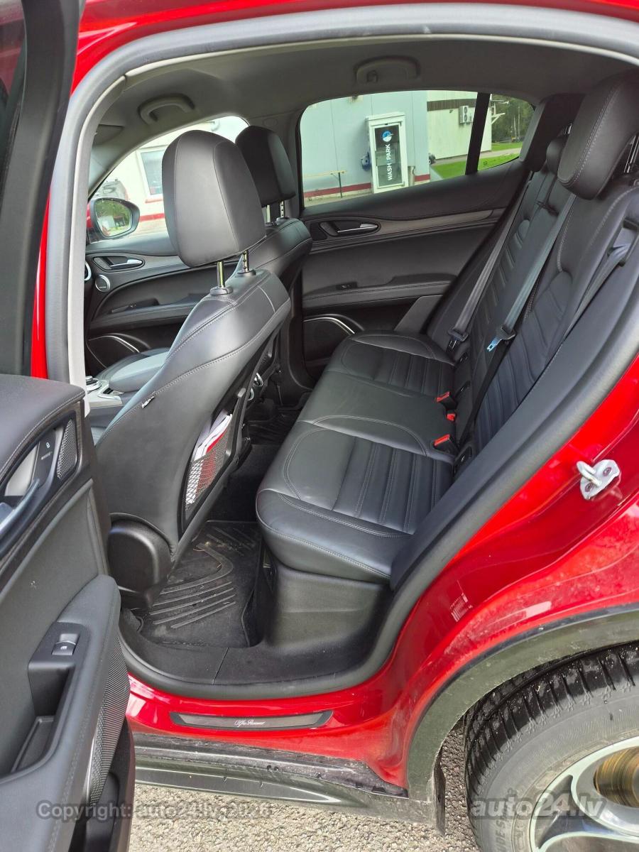 Alfa Romeo Stelvio 2021 Tallina, ar dzinēja tilpumu 2.00 L un nobraukumu 50 tūkst. km par 24000 €, foto 15 vietnē AUTOMOTO.COM.LV
