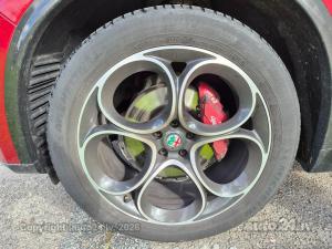 Alfa Romeo Stelvio 2021 Tallina, ar dzinēja tilpumu 2.00 L un nobraukumu 50 tūkst. km par 24000 €, foto 16 vietnē AUTOMOTO.COM.LV