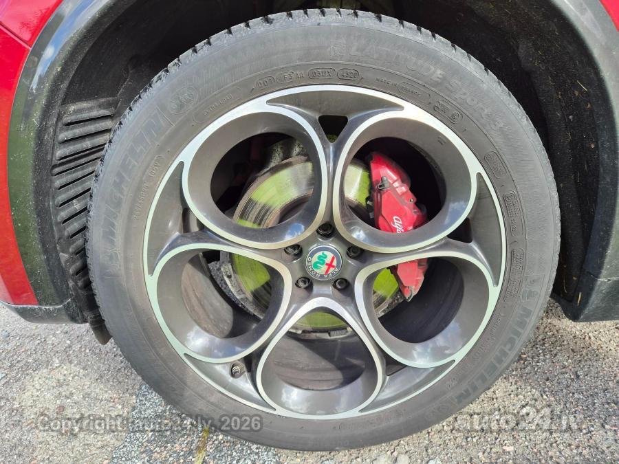 Alfa Romeo Stelvio 2021 Tallina, ar dzinēja tilpumu 2.00 L un nobraukumu 50 tūkst. km par 24000 €, foto 16 vietnē AUTOMOTO.COM.LV