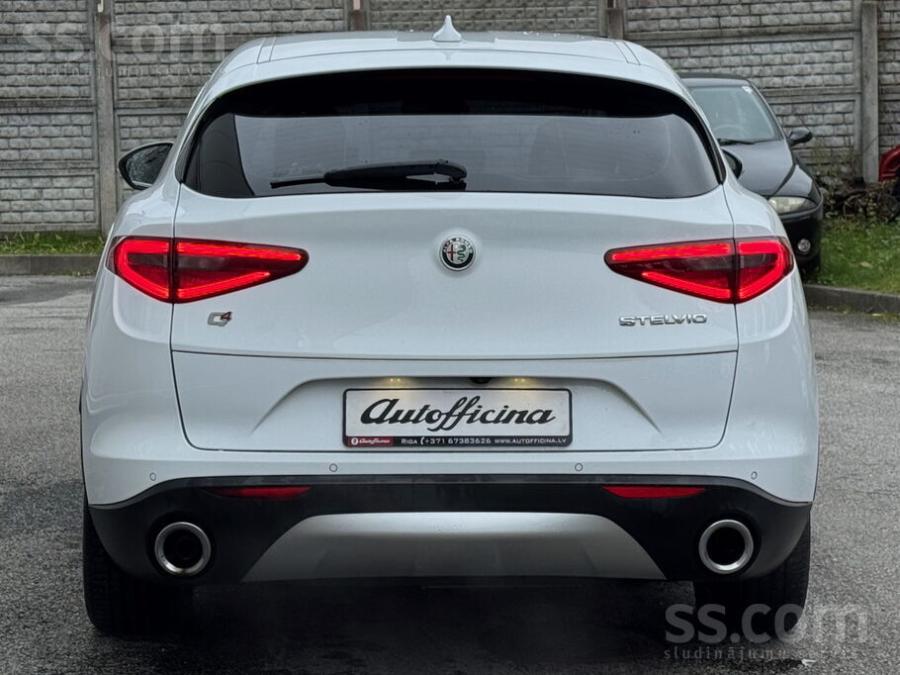 White Alfa Romeo Stelvio 2017 in Riga, with an engine capacity of 2.20 L and mileage of 186 thousand km for 17400 €, photo 7 on AUTOMOTO.COM.LV