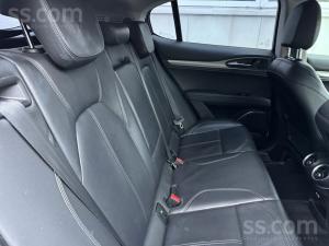 White Alfa Romeo Stelvio 2017 in Riga, with an engine capacity of 2.20 L and mileage of 186 thousand km for 17400 €, photo 14 on AUTOMOTO.COM.LV