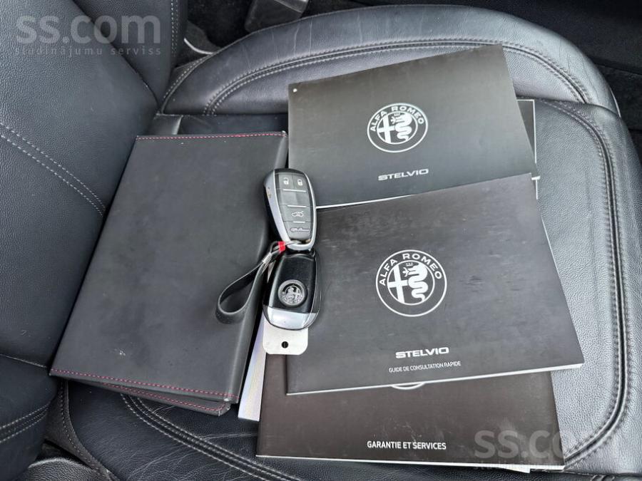 White Alfa Romeo Stelvio 2017 in Riga, with an engine capacity of 2.20 L and mileage of 186 thousand km for 17400 €, photo 24 on AUTOMOTO.COM.LV