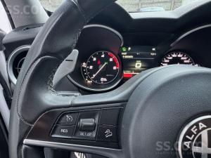 White Alfa Romeo Stelvio 2017 in Riga, with an engine capacity of 2.20 L and mileage of 186 thousand km for 17400 €, photo 22 on AUTOMOTO.COM.LV