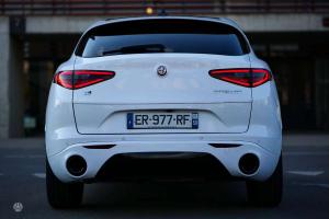 White Alfa Romeo Stelvio 2017 in Palanga, with an engine capacity of 2.14 L and mileage of 248 thousand km for 14500 €, photo 5 on AUTOMOTO.COM.LV