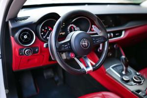 White Alfa Romeo Stelvio 2017 in Palanga, with an engine capacity of 2.14 L and mileage of 248 thousand km for 14500 €, photo 17 on AUTOMOTO.COM.LV