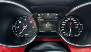 White Alfa Romeo Stelvio 2017 in Taurage, with an engine capacity of 2.10 L and mileage of 251 thousand km for 13700 €, photo 17 on AUTOMOTO.COM.LV