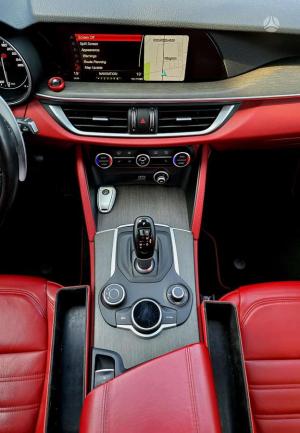 White Alfa Romeo Stelvio 2017 in Taurage, with an engine capacity of 2.10 L and mileage of 251 thousand km for 13700 €, photo 21 on AUTOMOTO.COM.LV