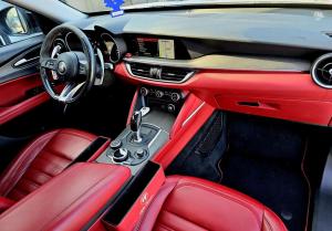 White Alfa Romeo Stelvio 2017 in Taurage, with an engine capacity of 2.10 L and mileage of 251 thousand km for 13700 €, photo 27 on AUTOMOTO.COM.LV