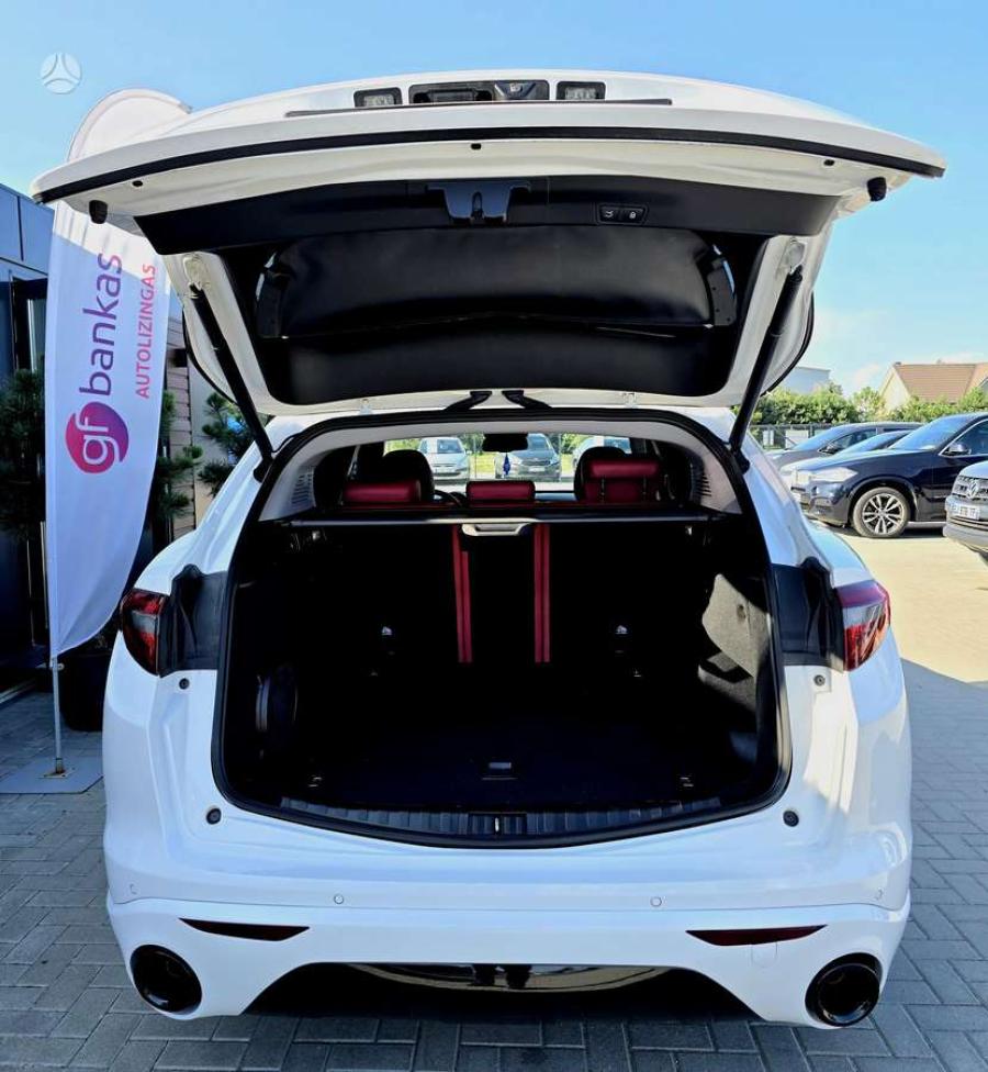 White Alfa Romeo Stelvio 2017 in Taurage, with an engine capacity of 2.10 L and mileage of 251 thousand km for 13700 €, photo 39 on AUTOMOTO.COM.LV