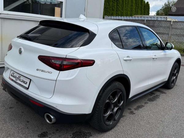 Balts Alfa Romeo Stelvio 2017 Rīga, ar dzinēja tilpumu 2.14 L un nobraukumu 186 tūkst. km par 17400 €, foto 6 vietnē AUTOMOTO.COM.LV