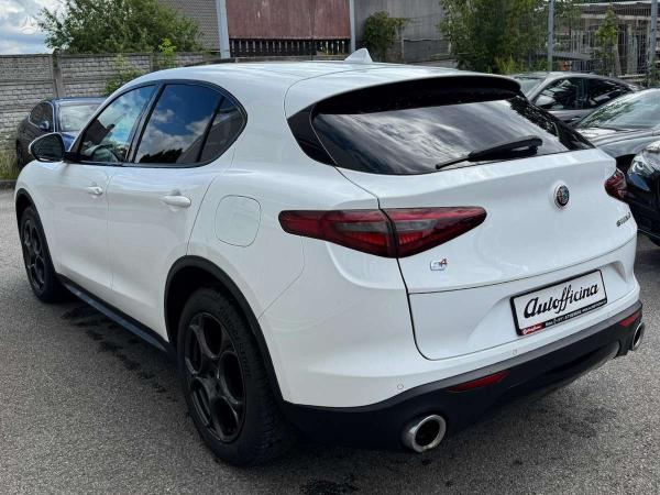 Balts Alfa Romeo Stelvio 2017 Rīga, ar dzinēja tilpumu 2.14 L un nobraukumu 186 tūkst. km par 17400 €, foto 8 vietnē AUTOMOTO.COM.LV