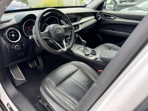 Balts Alfa Romeo Stelvio 2017 Rīga, ar dzinēja tilpumu 2.14 L un nobraukumu 186 tūkst. km par 17400 €, foto 10 vietnē AUTOMOTO.COM.LV