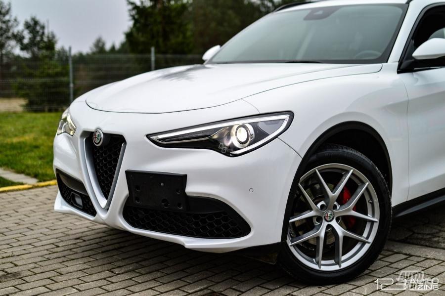 Balts Alfa Romeo Stelvio 2018 Kretinga, ar dzinēja tilpumu 2.00 L un nobraukumu 66 tūkst. km par 17400 €, foto 2 vietnē AUTOMOTO.COM.LV