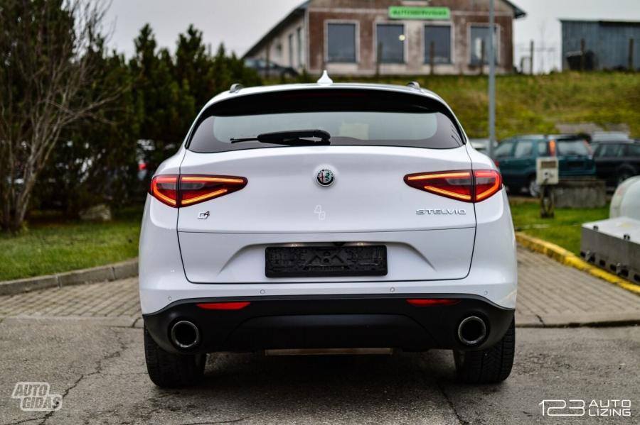 Balts Alfa Romeo Stelvio 2018 Kretinga, ar dzinēja tilpumu 2.00 L un nobraukumu 66 tūkst. km par 17400 €, foto 8 vietnē AUTOMOTO.COM.LV