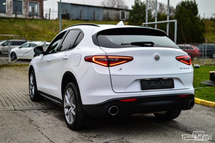 Balts Alfa Romeo Stelvio 2018 Kretinga, ar dzinēja tilpumu 2.00 L un nobraukumu 66 tūkst. km par 17400 €, foto 9 vietnē AUTOMOTO.COM.LV