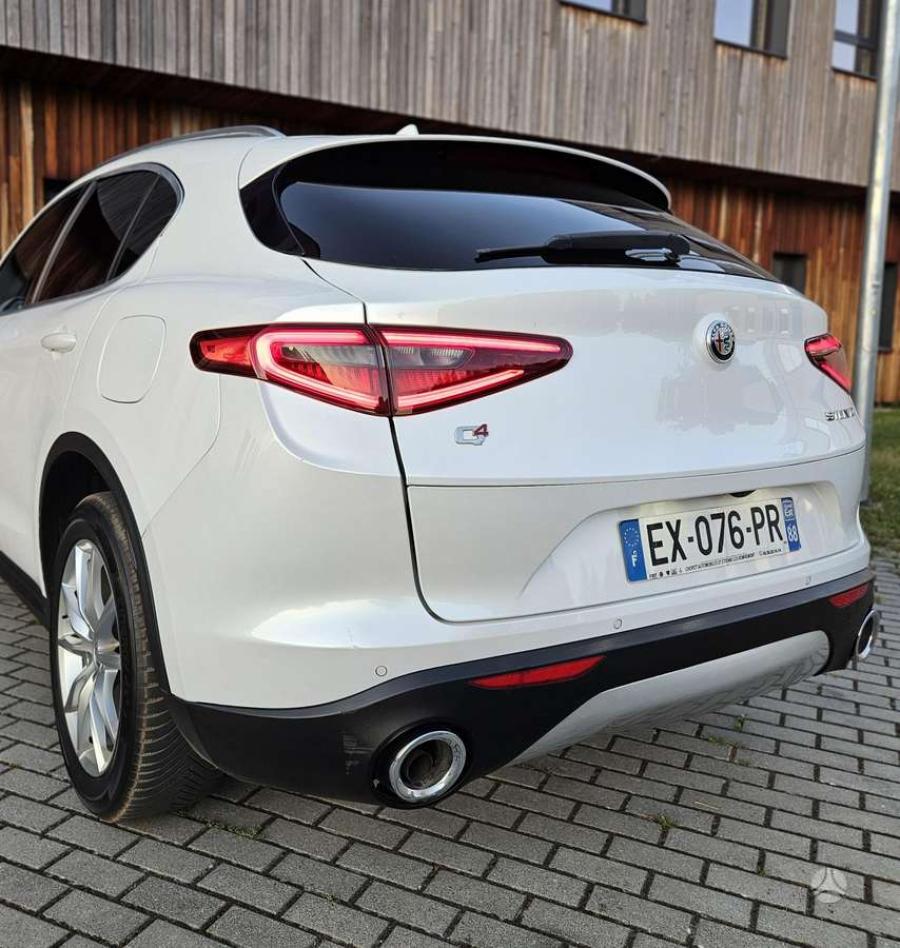 Белый Альфа Ромео Стелвио 2018 в Таураге, объемом двигателя 2.14 л и пробегом 209 тыс. км за 12800 €, фото 10 на AUTOMOTO.COM.LV