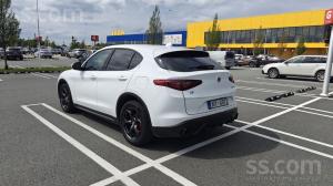 White Alfa Romeo Stelvio 2018 in Riga, with an engine capacity of 2.20 L and mileage of 232 thousand km for 9500 €, photo 3 on AUTOMOTO.COM.LV