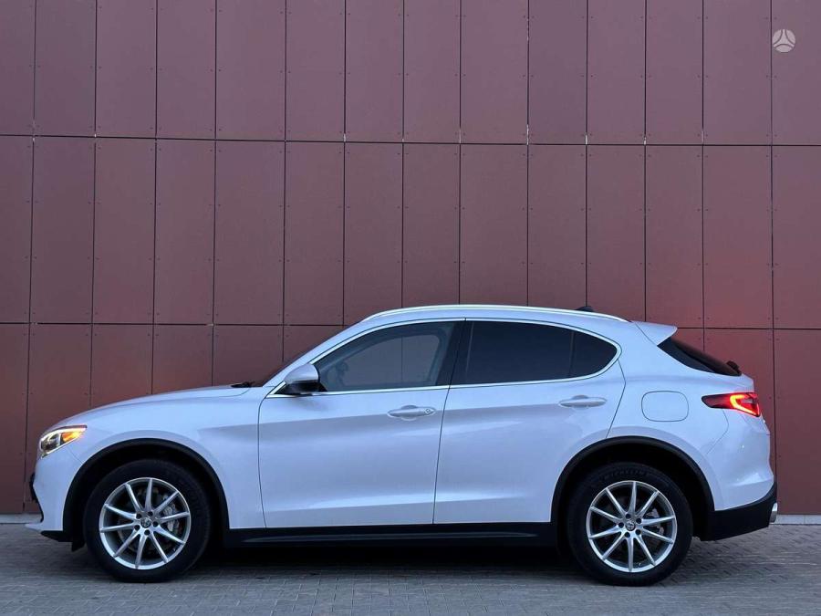 White Alfa Romeo Stelvio 2018 in Vilnius, with an engine capacity of 2.00 L and mileage of 146 thousand km for 18500 €, photo 3 on AUTOMOTO.COM.LV