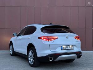 White Alfa Romeo Stelvio 2018 in Vilnius, with an engine capacity of 2.00 L and mileage of 146 thousand km for 18500 €, photo 4 on AUTOMOTO.COM.LV