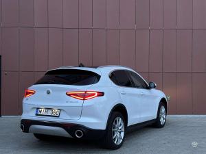 White Alfa Romeo Stelvio 2018 in Vilnius, with an engine capacity of 2.00 L and mileage of 146 thousand km for 18500 €, photo 6 on AUTOMOTO.COM.LV