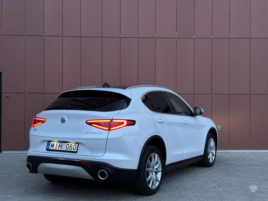 White Alfa Romeo Stelvio 2018 in Vilnius, with an engine capacity of 2.00 L and mileage of 146 thousand km for 18500 €, photo 6 on AUTOMOTO.COM.LV