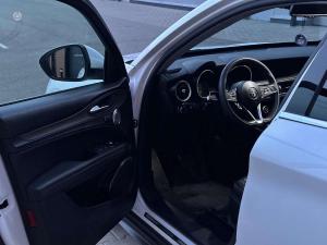 White Alfa Romeo Stelvio 2018 in Vilnius, with an engine capacity of 2.00 L and mileage of 146 thousand km for 18500 €, photo 10 on AUTOMOTO.COM.LV