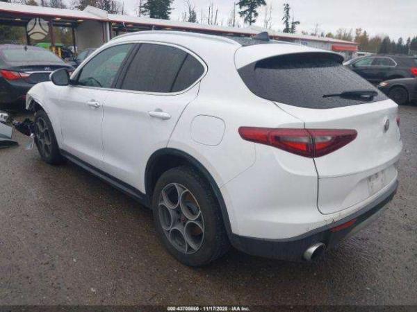Balts Alfa Romeo Stelvio 2019 Klaipėda, ar dzinēja tilpumu 2.00 L un nobraukumu 59 tūkst. km par 6500 €, foto 3 vietnē AUTOMOTO.COM.LV