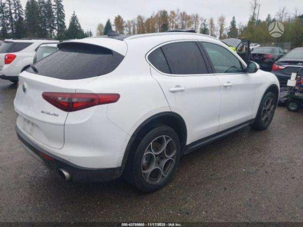 Balts Alfa Romeo Stelvio 2019 Klaipėda, ar dzinēja tilpumu 2.00 L un nobraukumu 59 tūkst. km par 6500 €, foto 4 vietnē AUTOMOTO.COM.LV