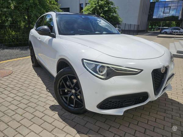 White Alfa Romeo Stelvio 2019 in Kaunas, with an engine capacity of 2.14 L and mileage of 190 thousand km for 14400 €, photo 3 on AUTOMOTO.COM.LV